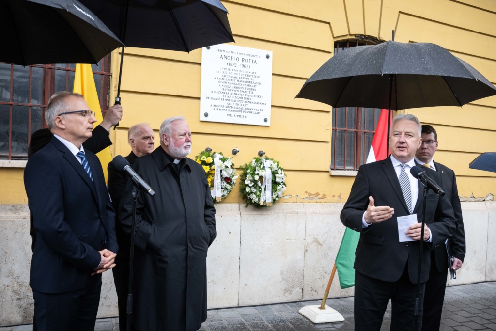 Angelo Rotta professzionális diplomata és lánglelkű pap volt - Semjén ...